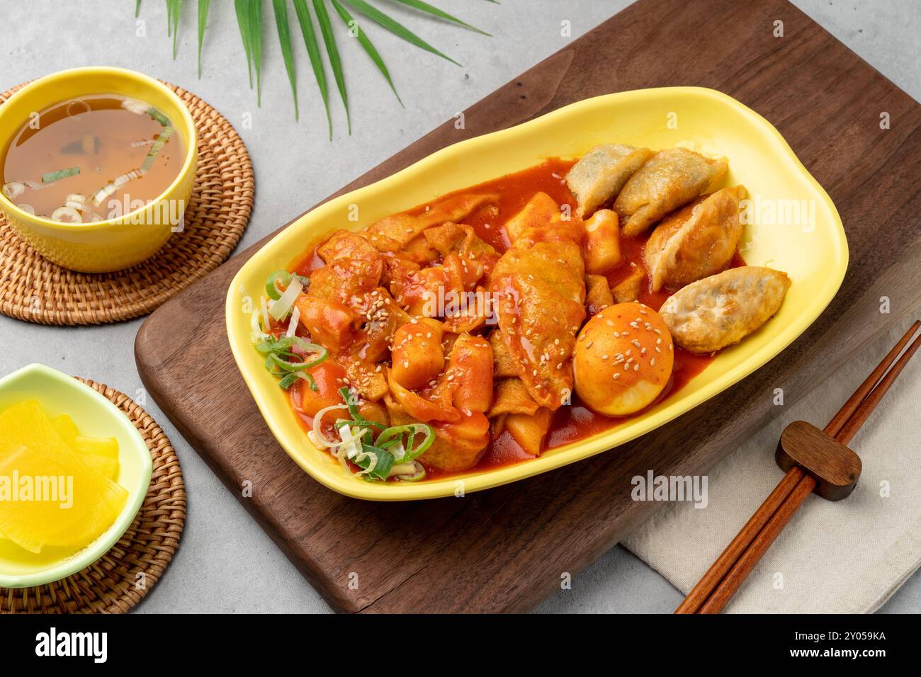 Korean food, stir-fried pork, spicy, anchovy, gimbap, side dish ...