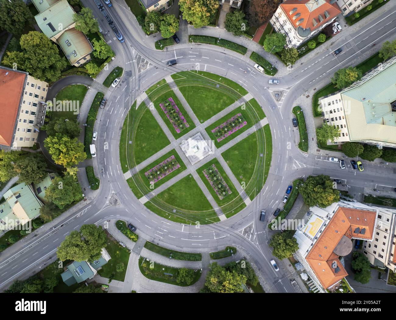 Satellite view roundabout central hi-res stock photography and images ...