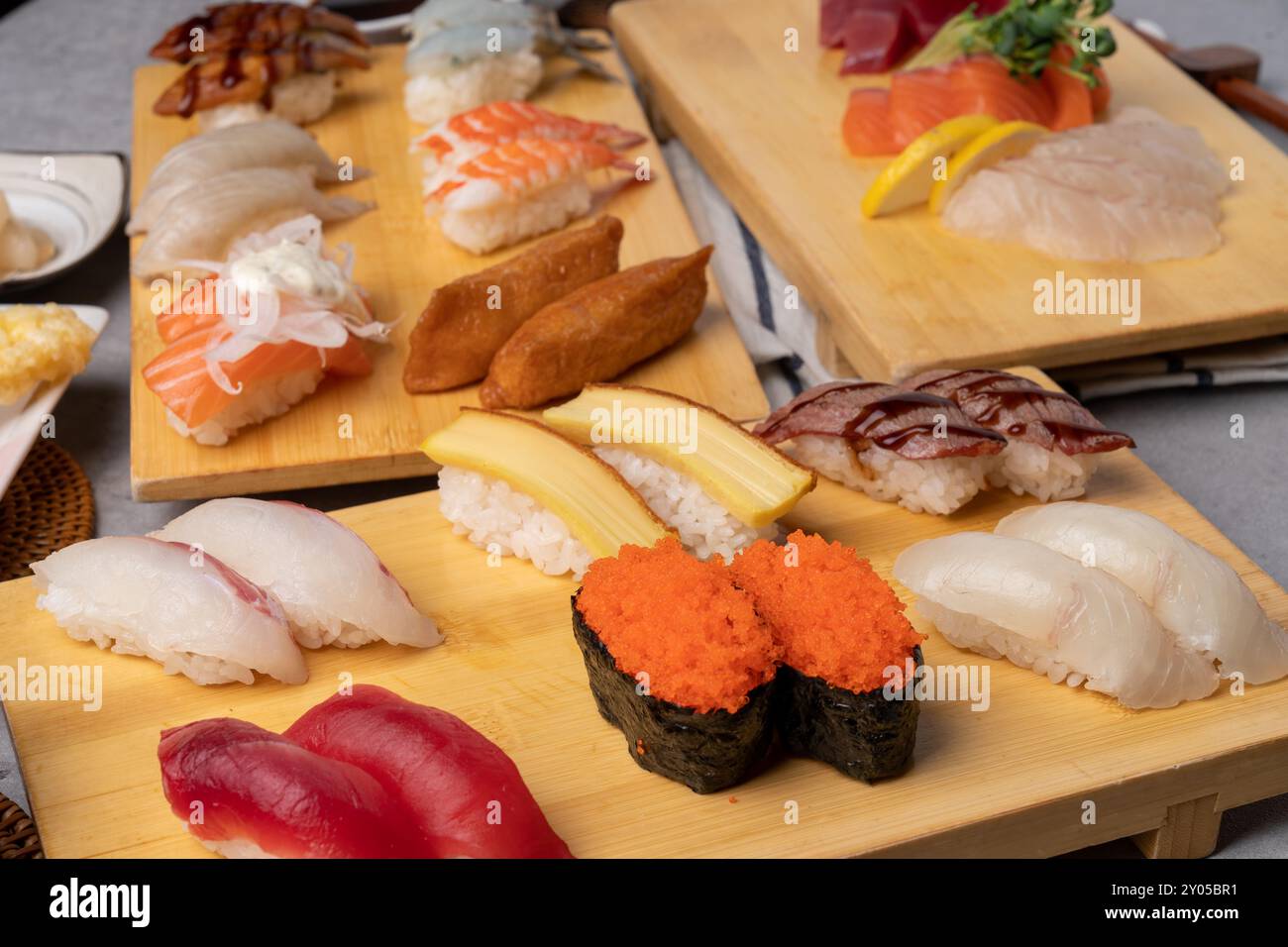 Flatfish, sushi, salmon, fish, sashimi, shrimp, tuna, Japanese, big ...