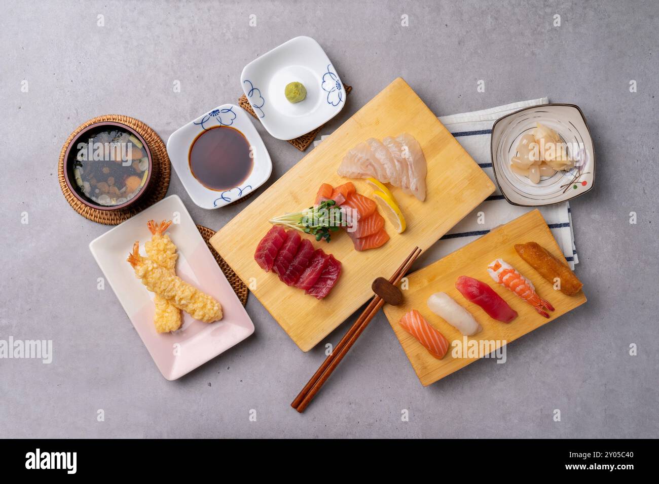 Flatfish, sushi, salmon, fish, sashimi, shrimp, tuna, Japanese, big ...