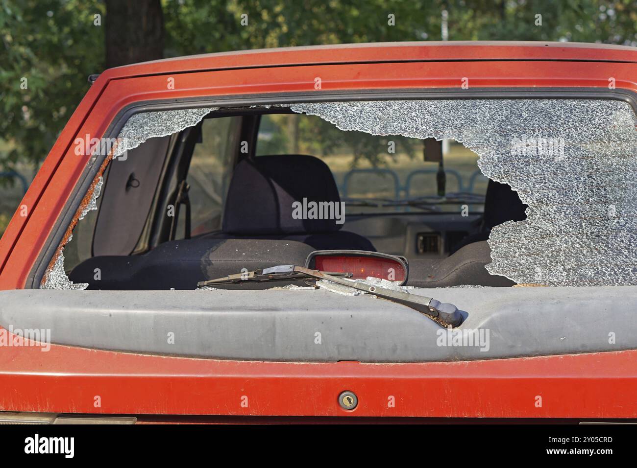 Car rear damage hi-res stock photography and images - Alamy