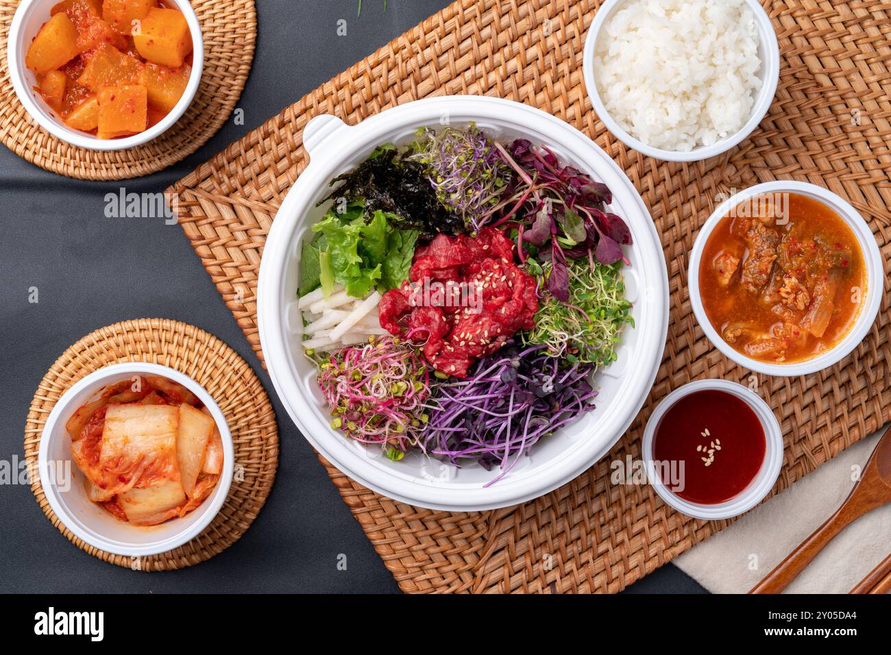 Korean food, Korean beef, beef sashimi, Handon, beef sashimi, raw pork ...