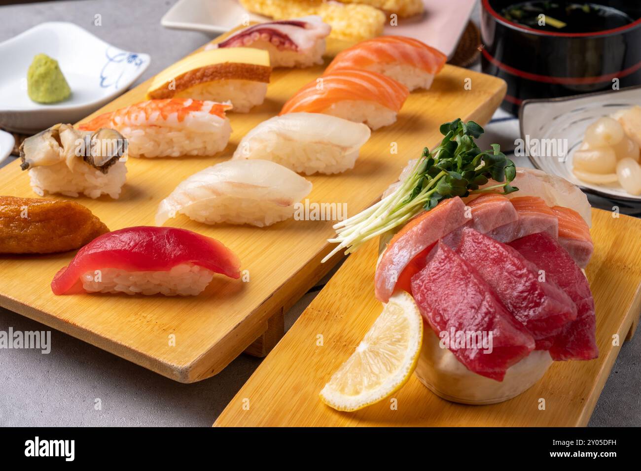 Flatfish, sushi, salmon, fish, sashimi, shrimp, tuna, Japanese, big ...