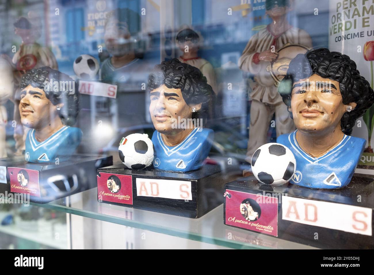 Italy, Gulf of Naples. Naples, Centro Storico, old town centre. Shop ...