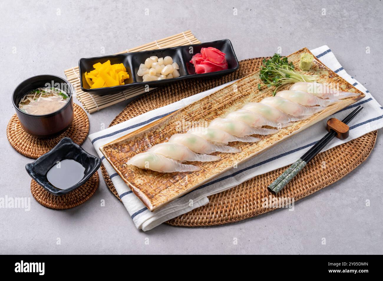 Flatfish, sushi, salmon, fish, sashimi, shrimp, tuna, and Japanese ...