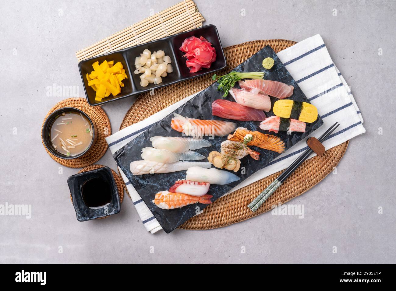 Flatfish, sushi, salmon, fish, sashimi, shrimp, tuna, and Japanese ...