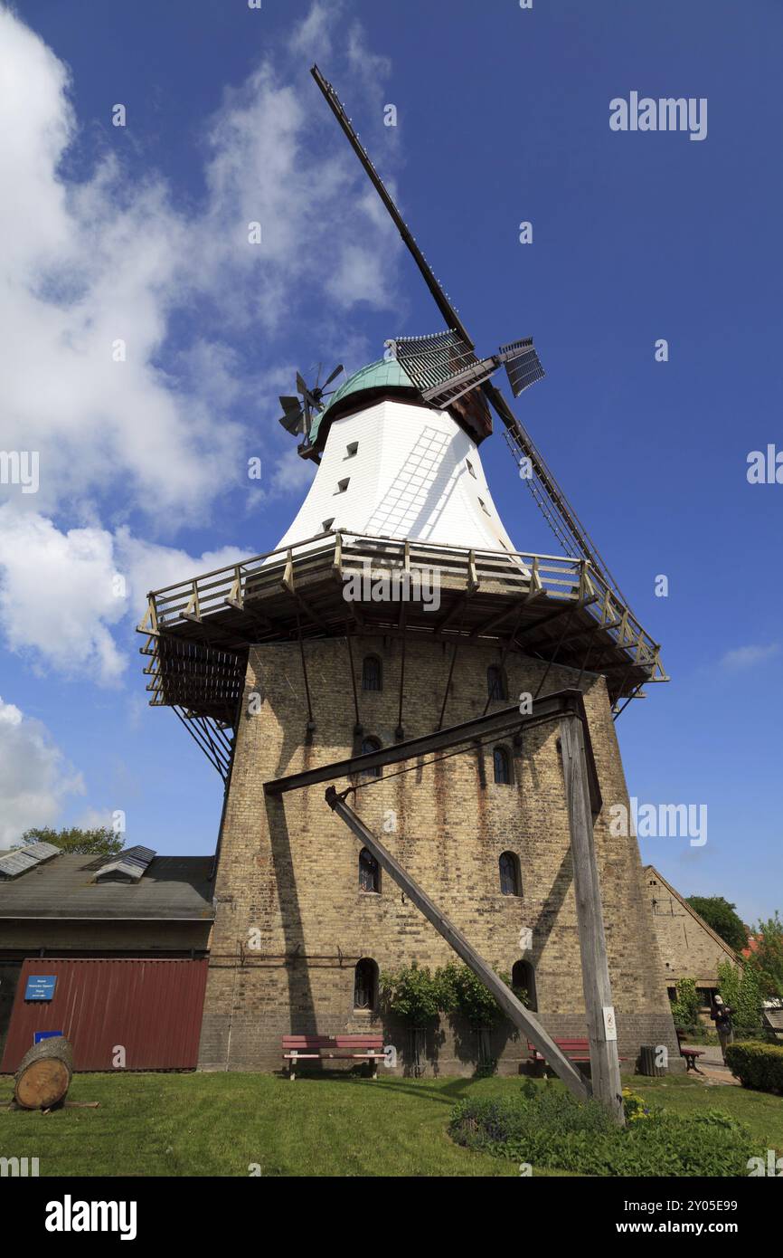 Saw flour mill hi-res stock photography and images - Alamy