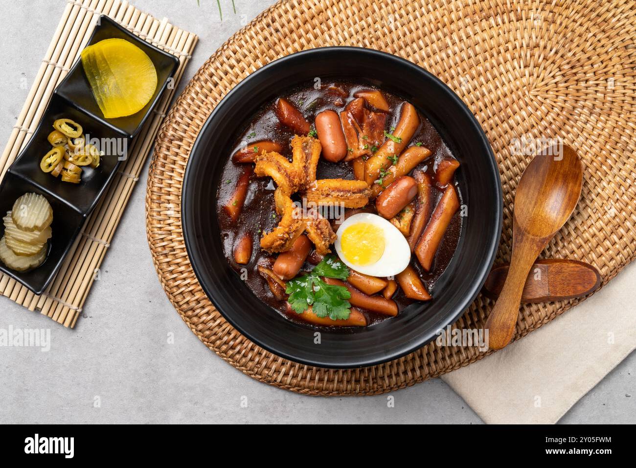 Jewelry, kimbap, chicken leg, boneless, cream, rice cake, pasta, rosé ...