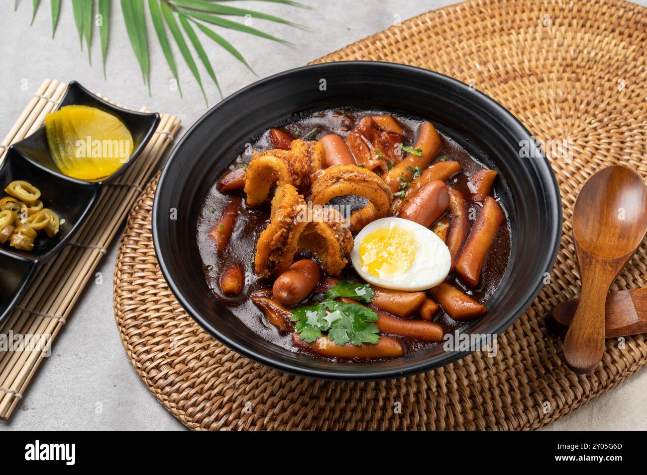 Jewelry, kimbap, chicken leg, boneless, cream, rice cake, pasta, rosé ...