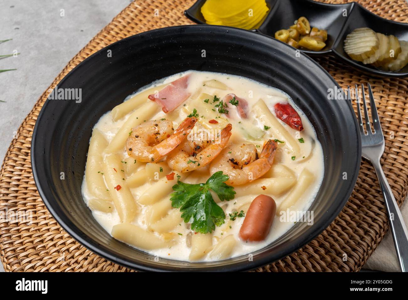 Jewelry, kimbap, chicken leg, boneless, cream, rice cake, pasta, rosé ...