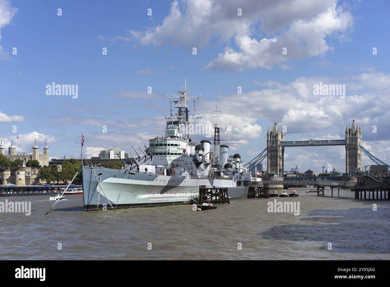 Folding bridges hi-res stock photography and images - Alamy