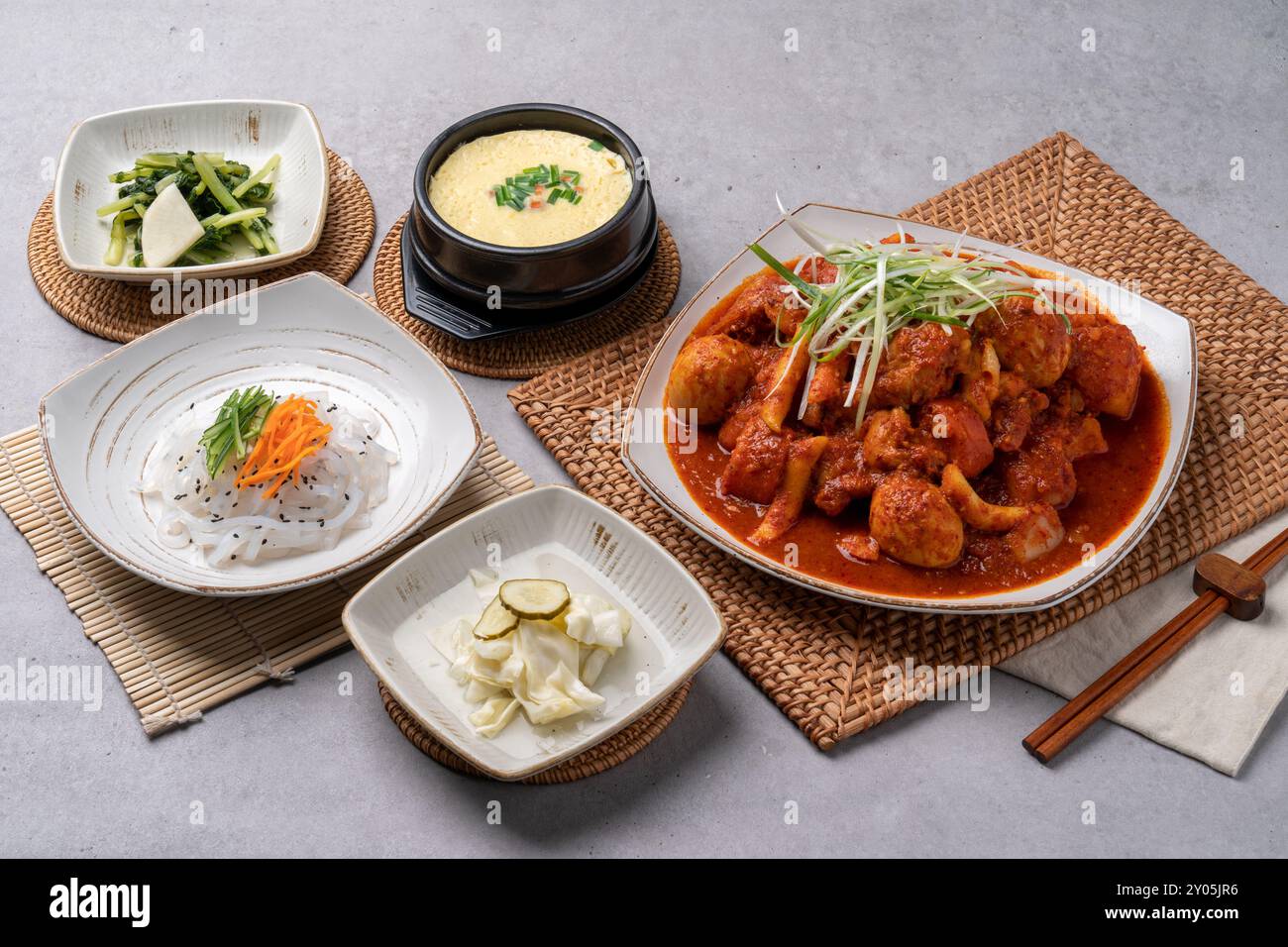 Korean food, Korean don, raw meat, kimchi, steamed, agu, pollack, dried ...