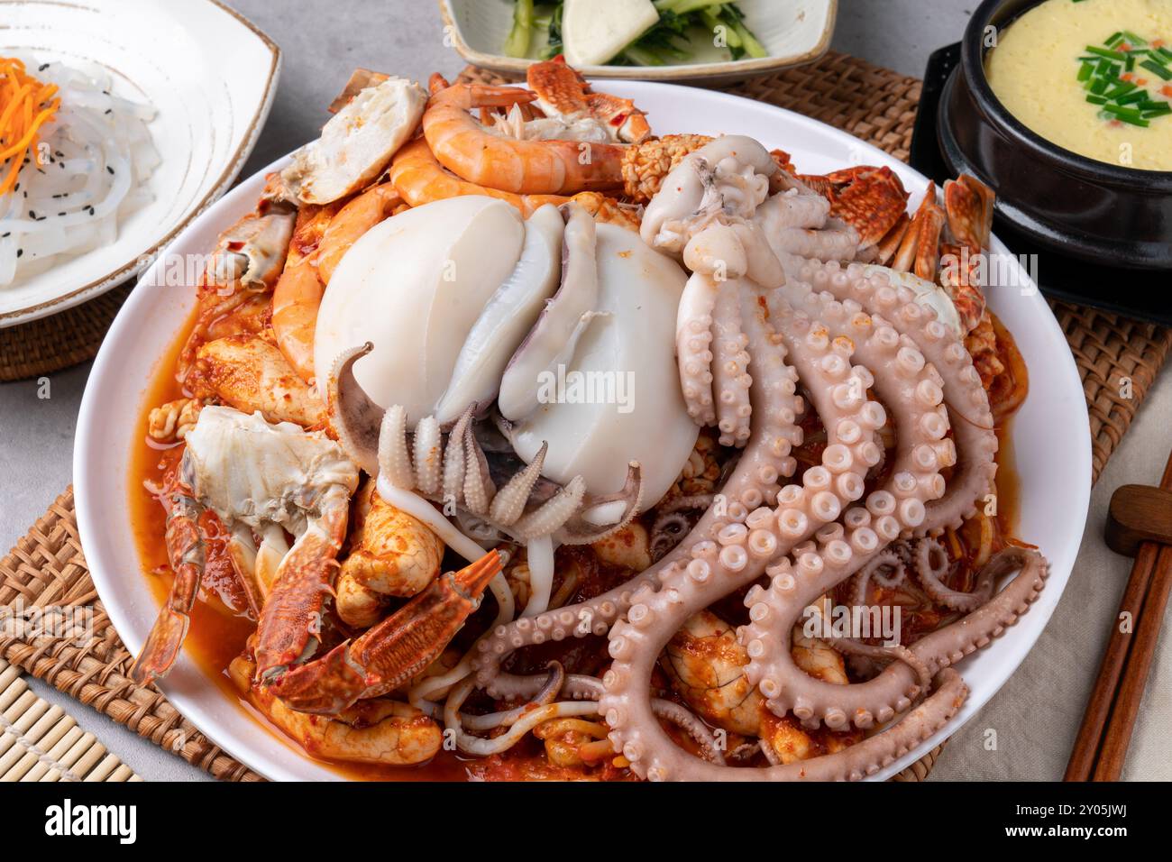 Korean food, Korean don, raw meat, kimchi, steamed, agu, pollack, dried ...