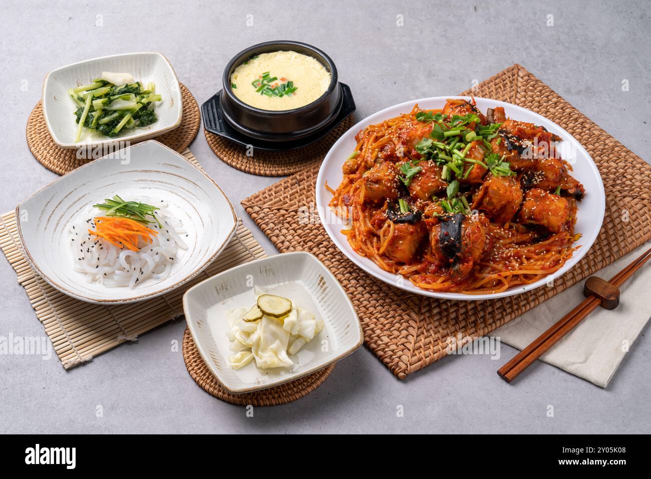 Korean food, Korean don, raw meat, kimchi, steamed, agu, pollack, dried ...