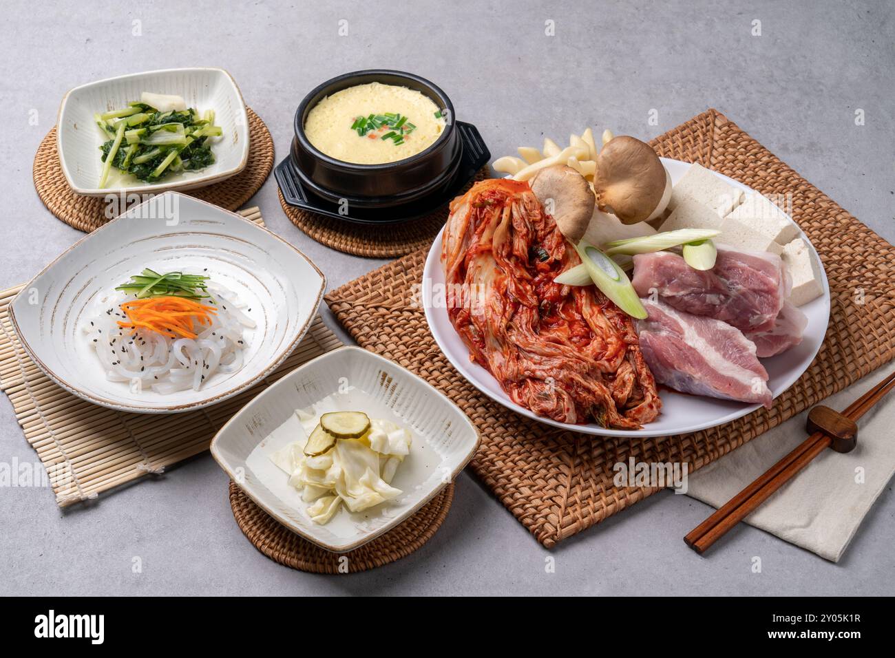 Korean food, Korean don, raw meat, kimchi, steamed, agu, pollack, dried ...