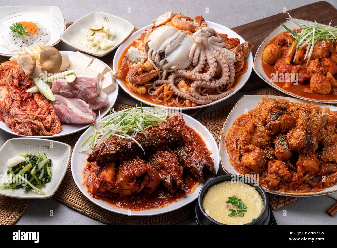 Korean food, Korean don, raw meat, kimchi, steamed, agu, pollack, dried ...