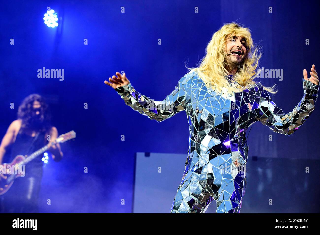 Tom Kaulitz und Bill Kaulitz von Tokio Hotel live auf dem Summerdays Festival bei den ...