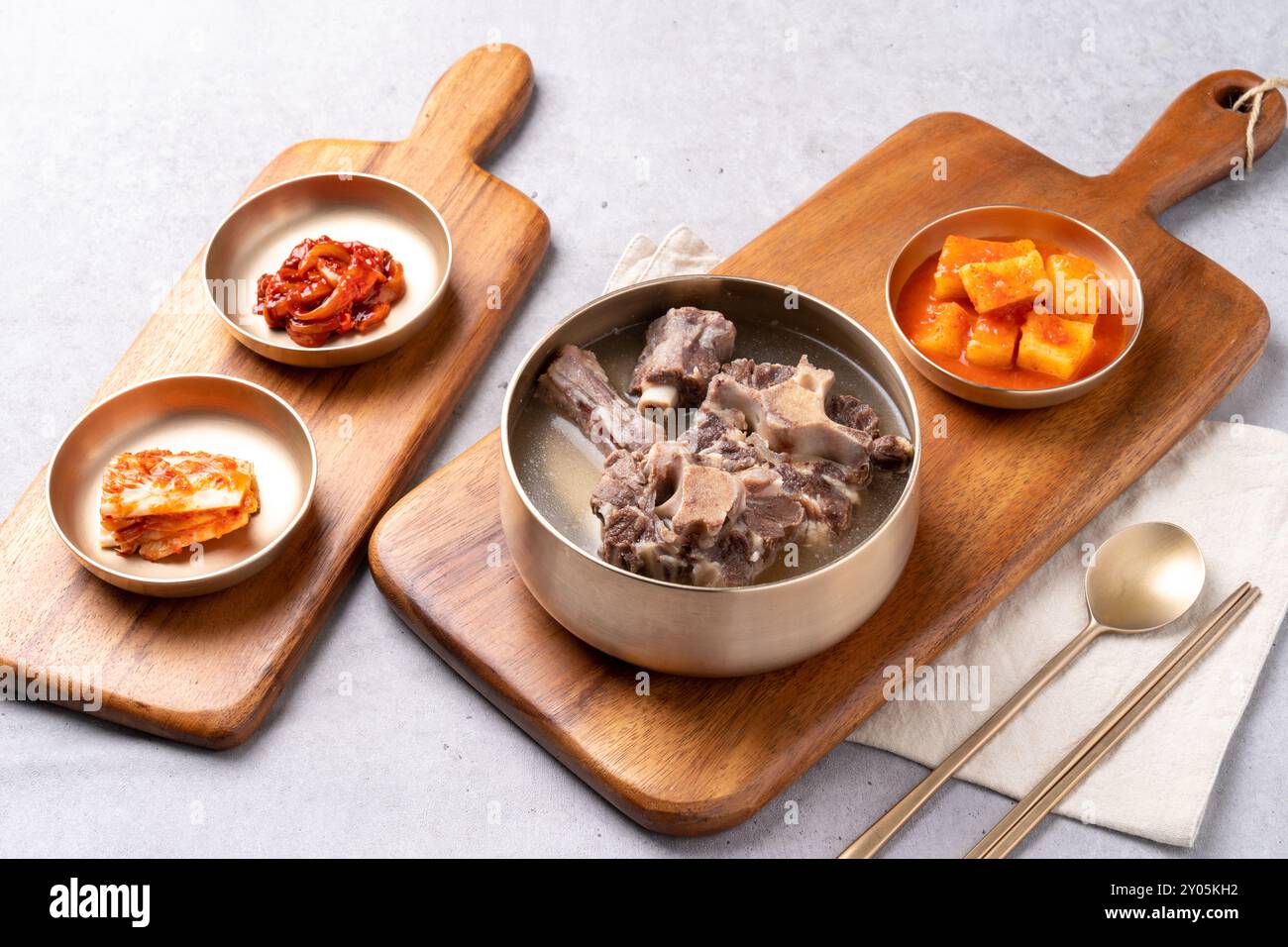 Korean food, Korean beef, gomtang, beef camouflage, crucible soup ...