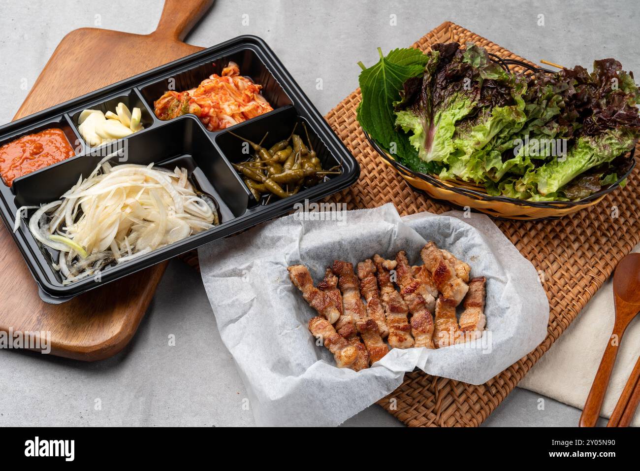 Samchi, fish, grilled, side dish, kimchi, perilla leaf, seasoned, beef ...