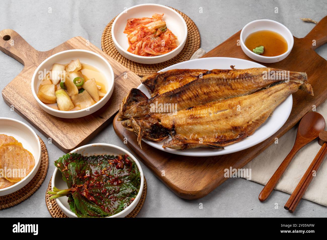 Samchi, fish, grilled, side dish, kimchi, perilla leaf, seasoned, beef ...
