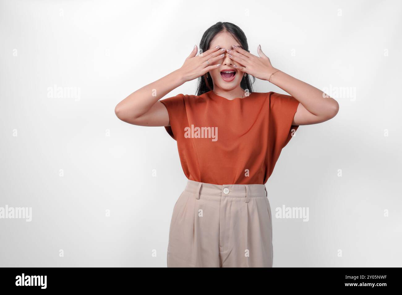 Scared embarrassed cute asian hi-res stock photography and images - Alamy