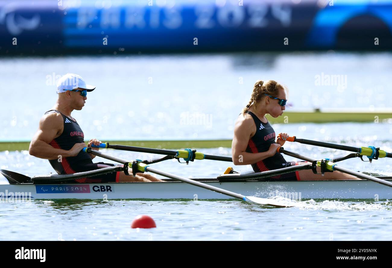 Great Britain's Samuel Murray and Annabel Caddick on the way to silver ...