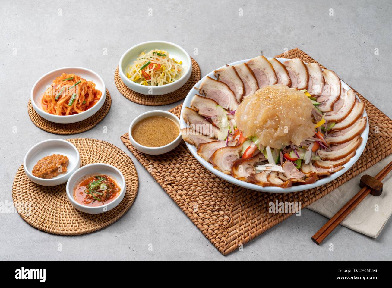 Korean food, jokbal, oriental medicine, pork, boiled pork, cold ...