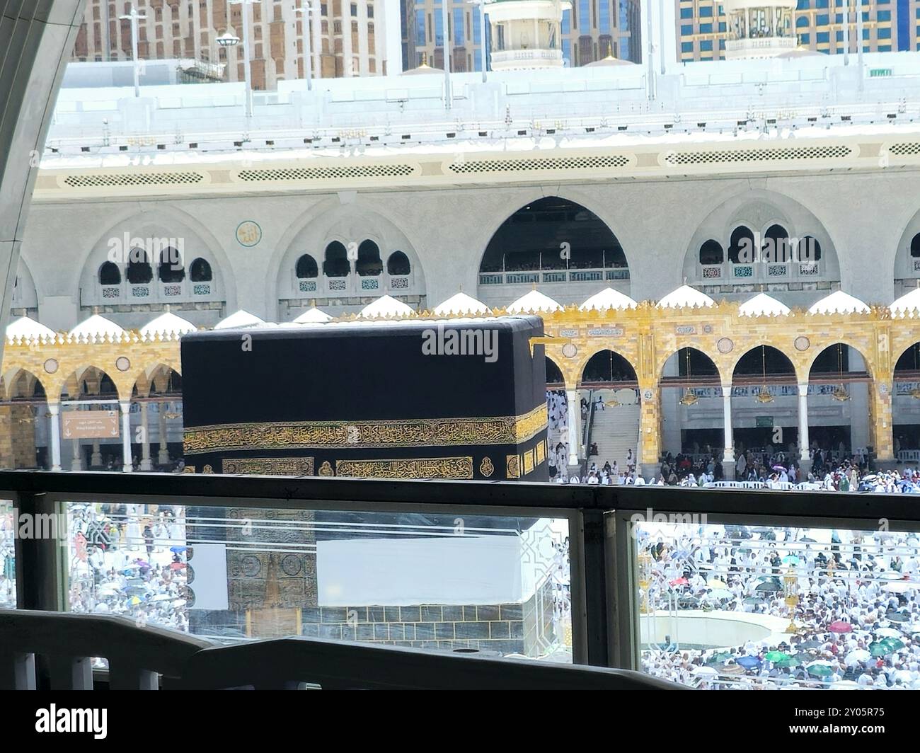 Mecca, Saudi Arabia, June 5 2024: Tawaf around Kaaba in Hajj ...