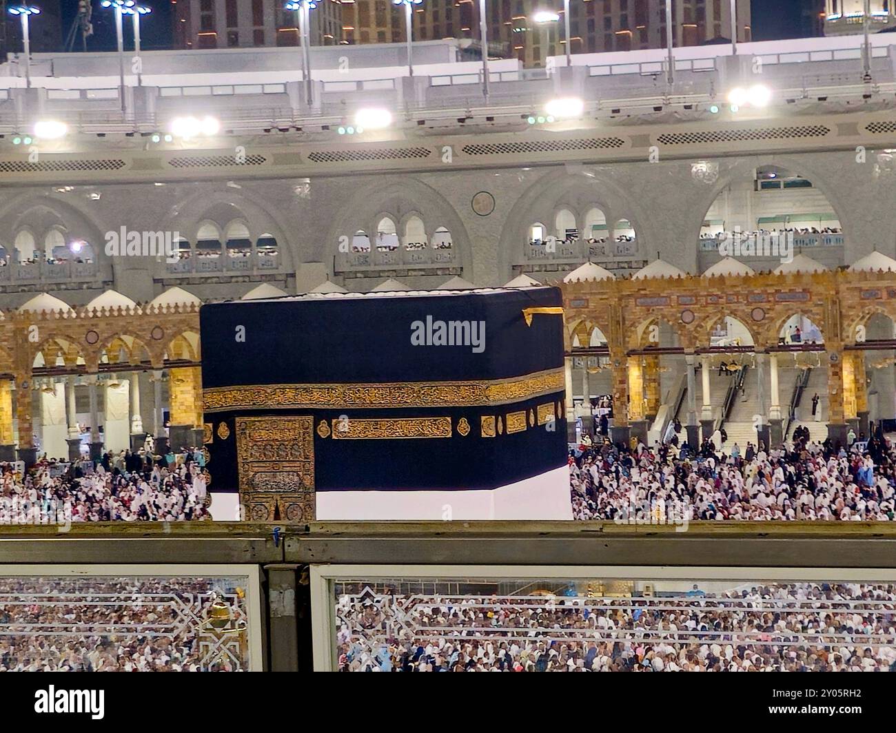 Mecca, Saudi Arabia, June 5 2024: Tawaf around Kaaba in Hajj ...