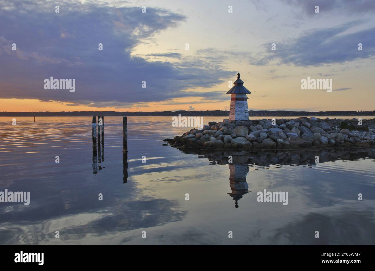Small wave of fog hi-res stock photography and images - Alamy