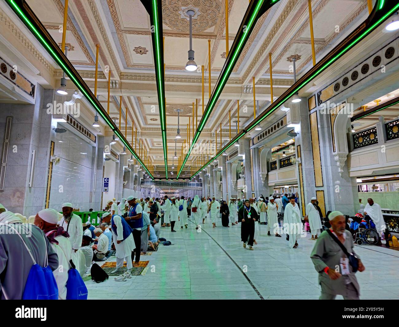Mecca, Saudi Arabia, June 5 2024: Muslims travel back and forth between ...