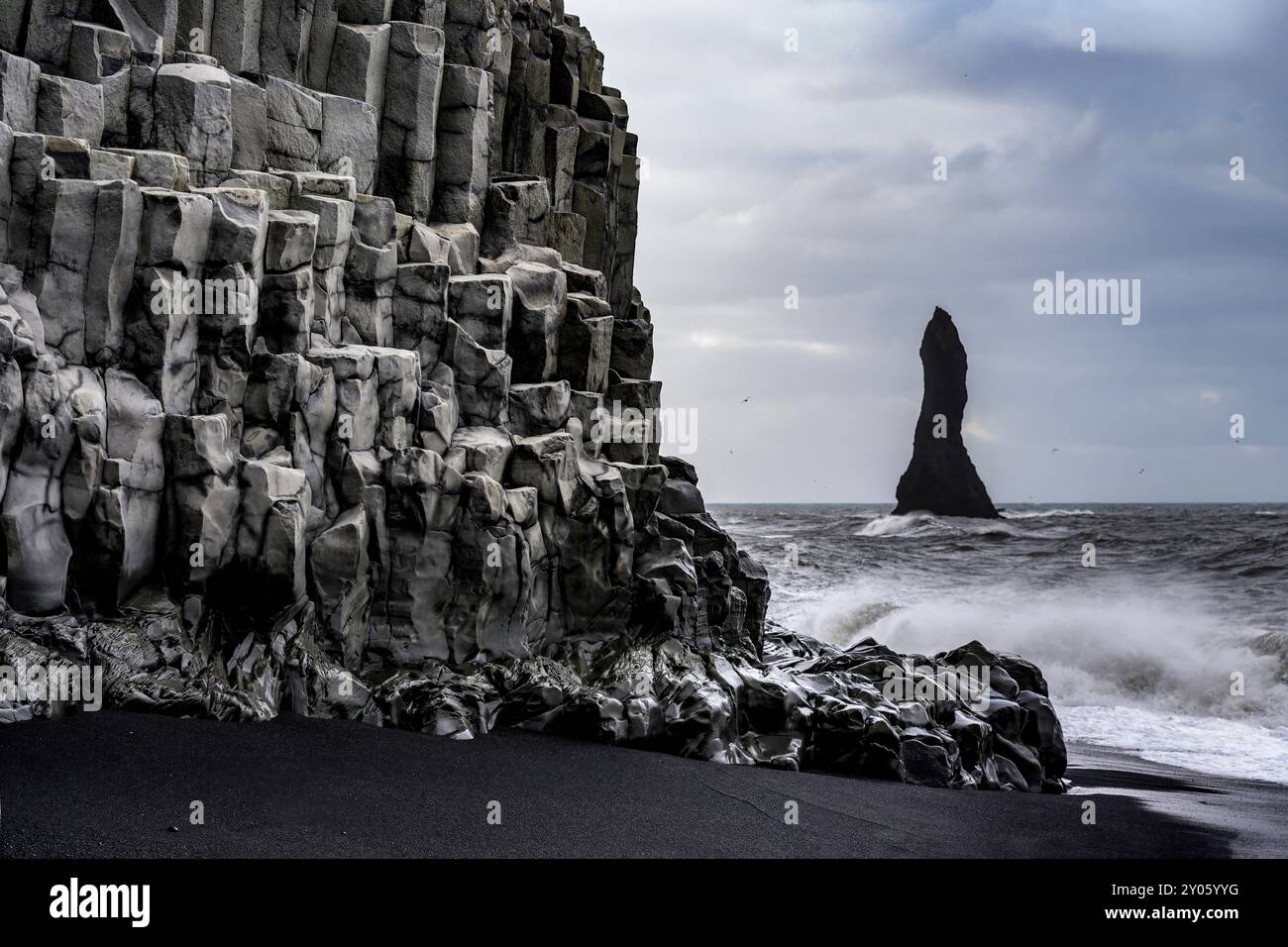 Reynisdrangar - basalt sea stacks - and basalt columns at Raynisfjara ...