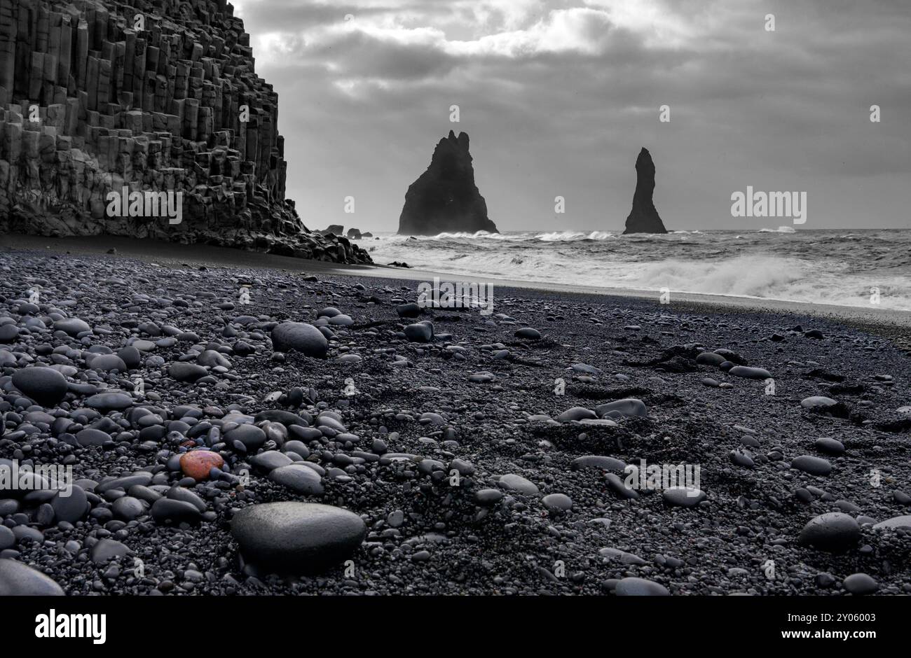 Reynisdrangar - basalt sea stacks - and basalt columns at Raynisfjara ...