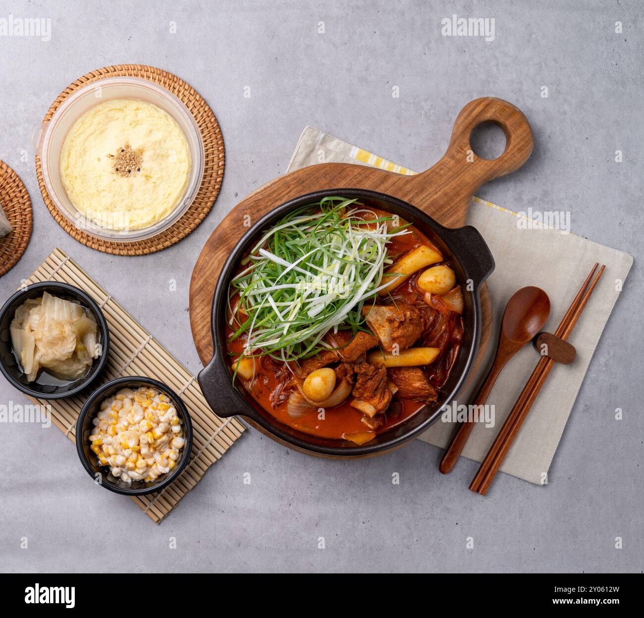 Korean food, spicy, ripe kimchi, ribs, steamed, cream, side dishes ...