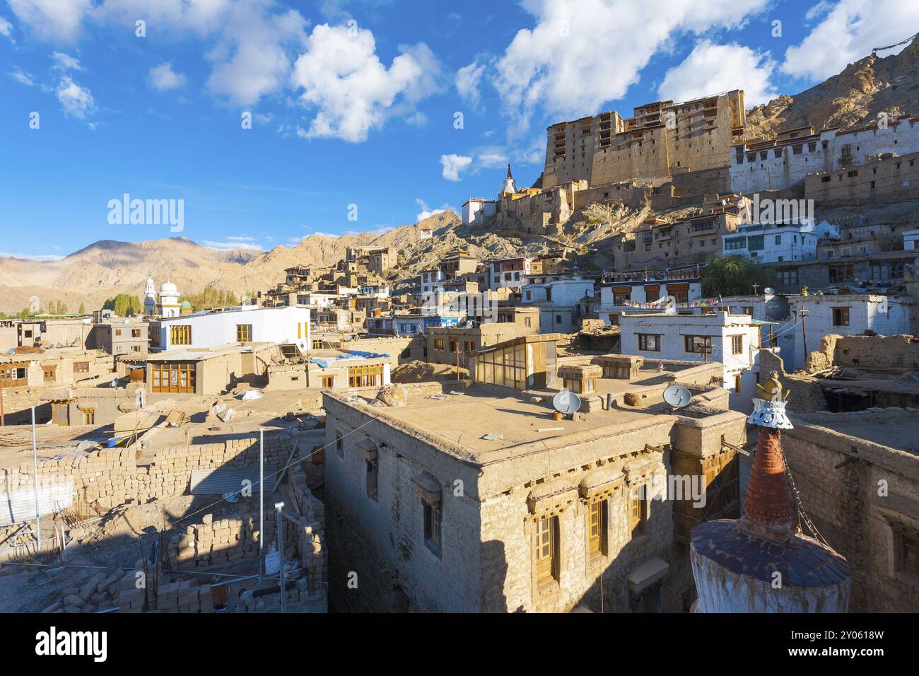 Construction in kashmir downtown hi-res stock photography and images ...