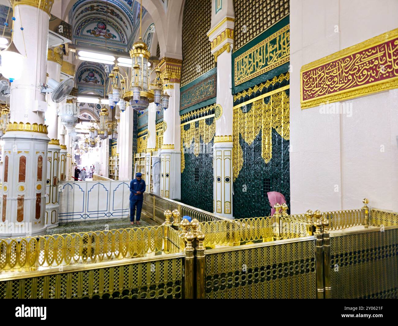 Medina, Saudi Arabia, June 26 2024: Al Rawda Al Sharefa, The Grave of ...