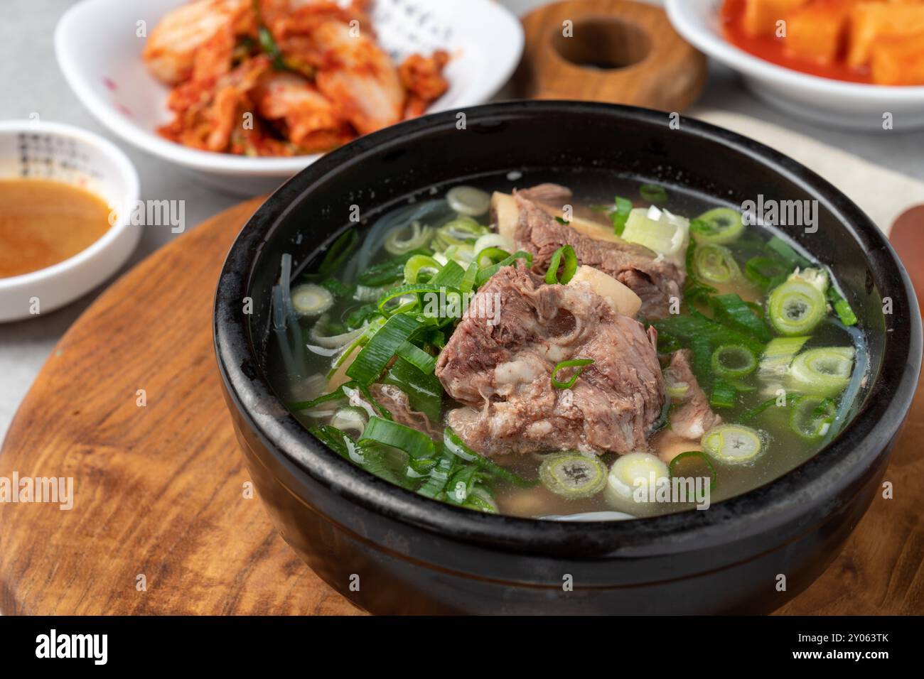 Galbi-tang, Seolleong-tang, Naju-gom-tang, Yukgaejang, Bibim-myeon ...