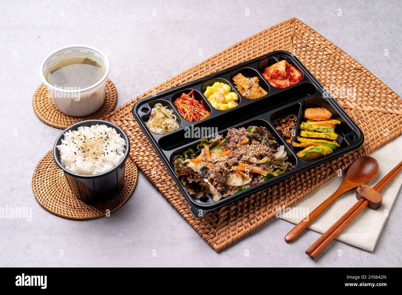 Stir-fried spicy pork, set meal, squid, pork belly, bulgogi, beef ...