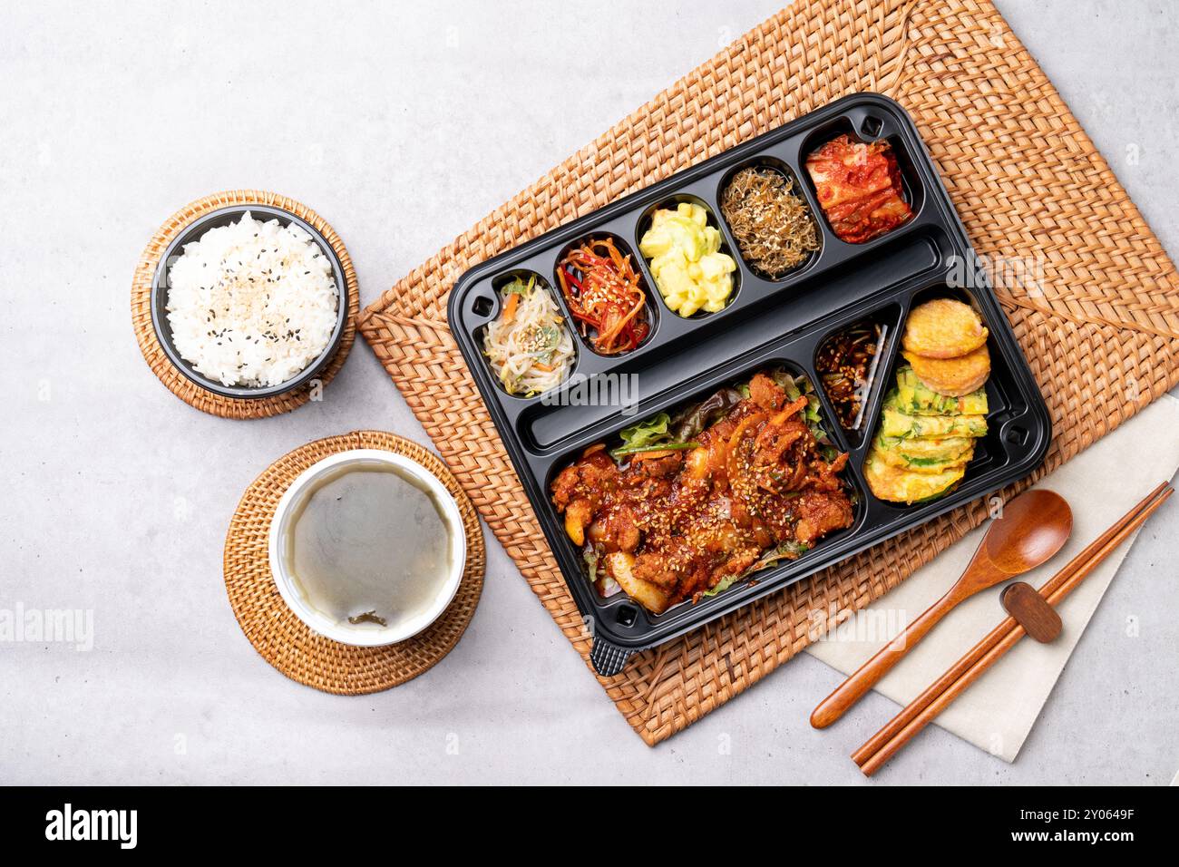 Stir-fried spicy pork, set meal, squid, pork belly, bulgogi, beef ...