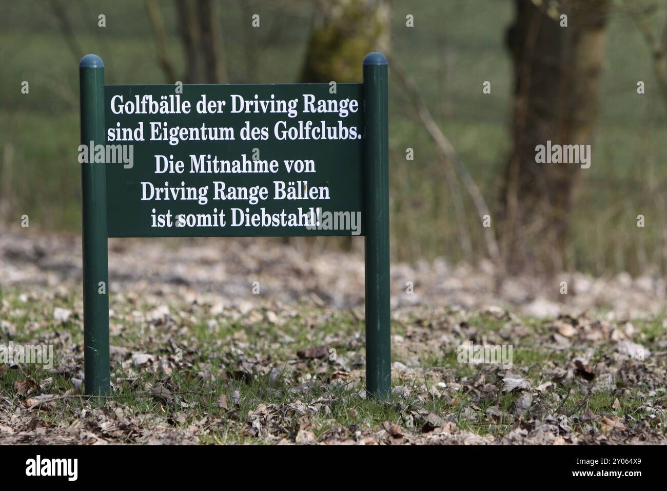 Golf course sign signs signage hi-res stock photography and images - Alamy