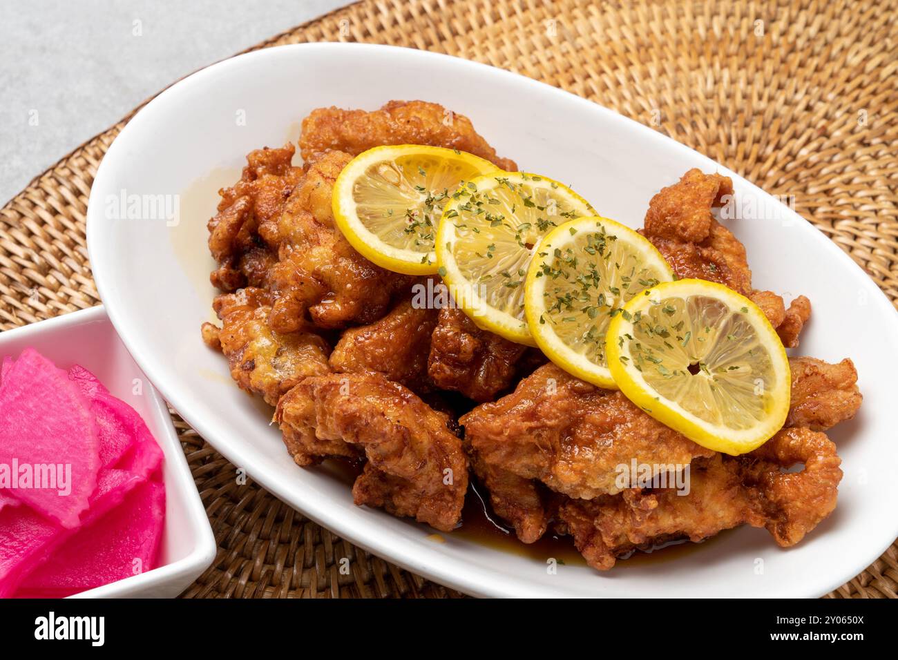 Thai food, Pad see yukkung, pineapple, fried rice, footpot pong curry ...