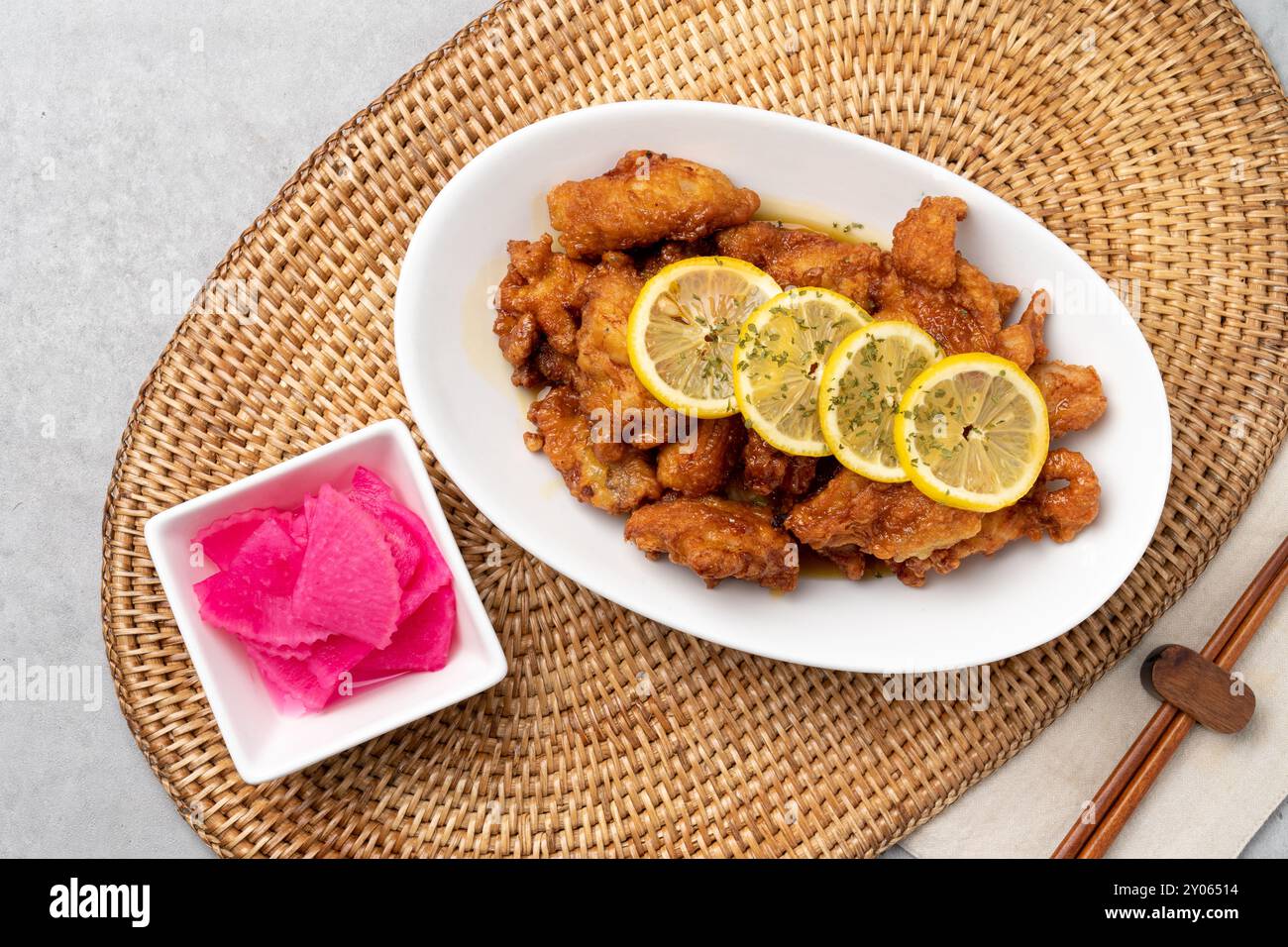 Thai food, Pad see yukkung, pineapple, fried rice, footpot pong curry ...