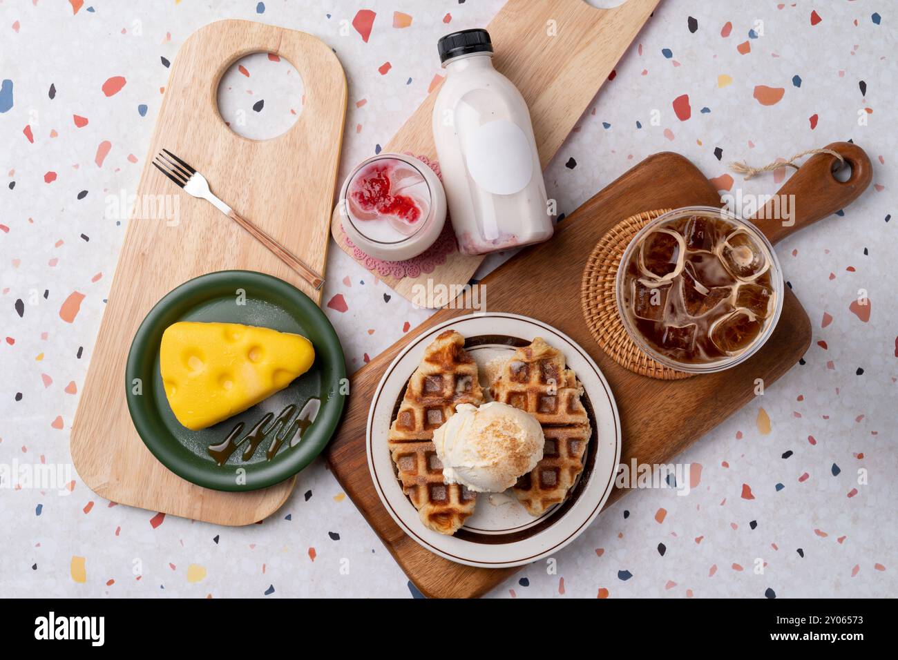 Cafe, cake, cheese, Jerry, ice cream, croiffle, croissant, waffle ...