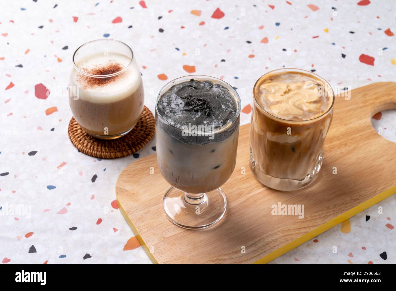 Café, vanilla, matcha, chocolate, black sesame, red velvet, chiffon, cake, herbal tea, ade ...