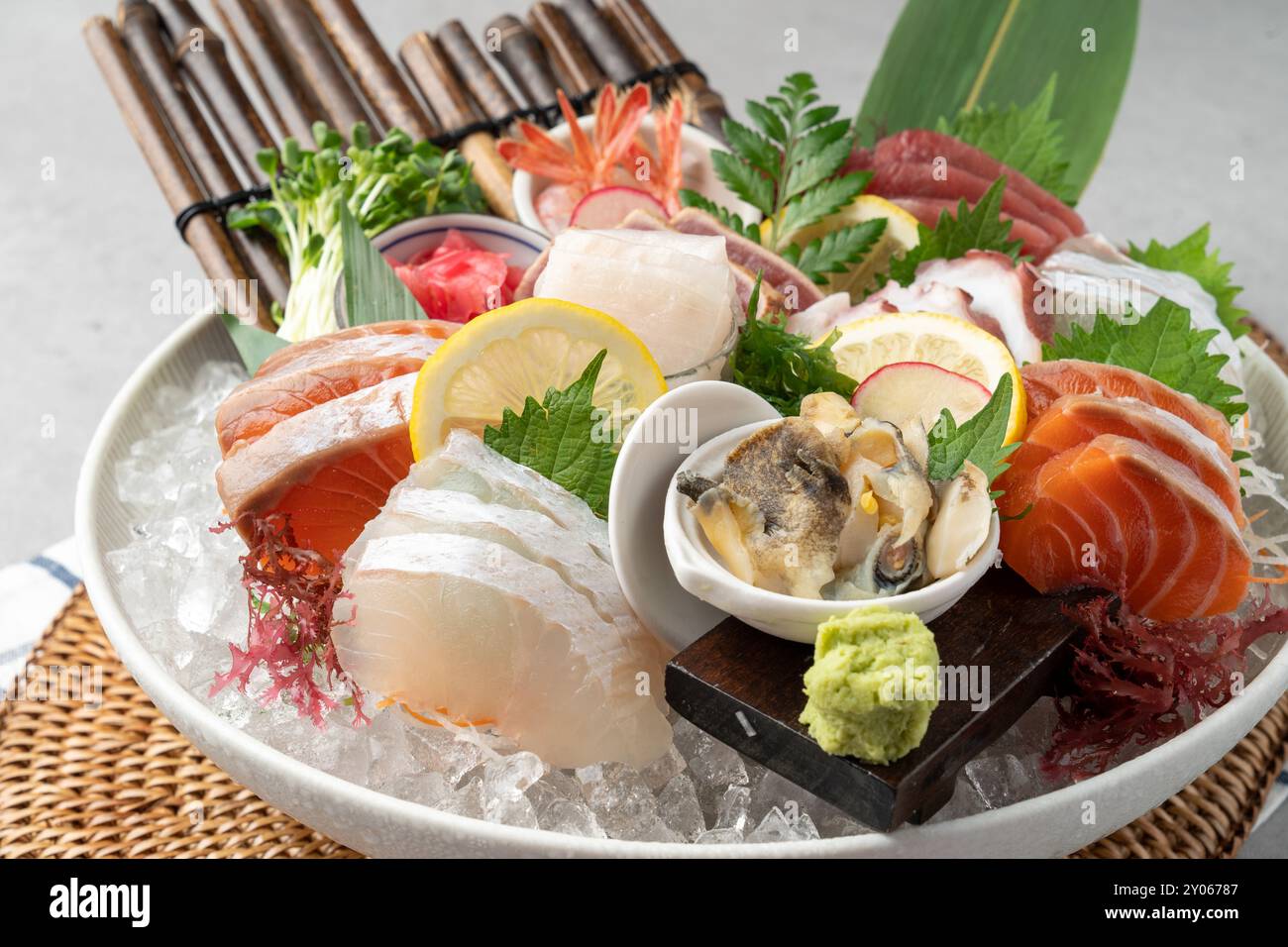 Fried shrimp, roll, aged raw fish, raw fish, seafood white , seafood ...
