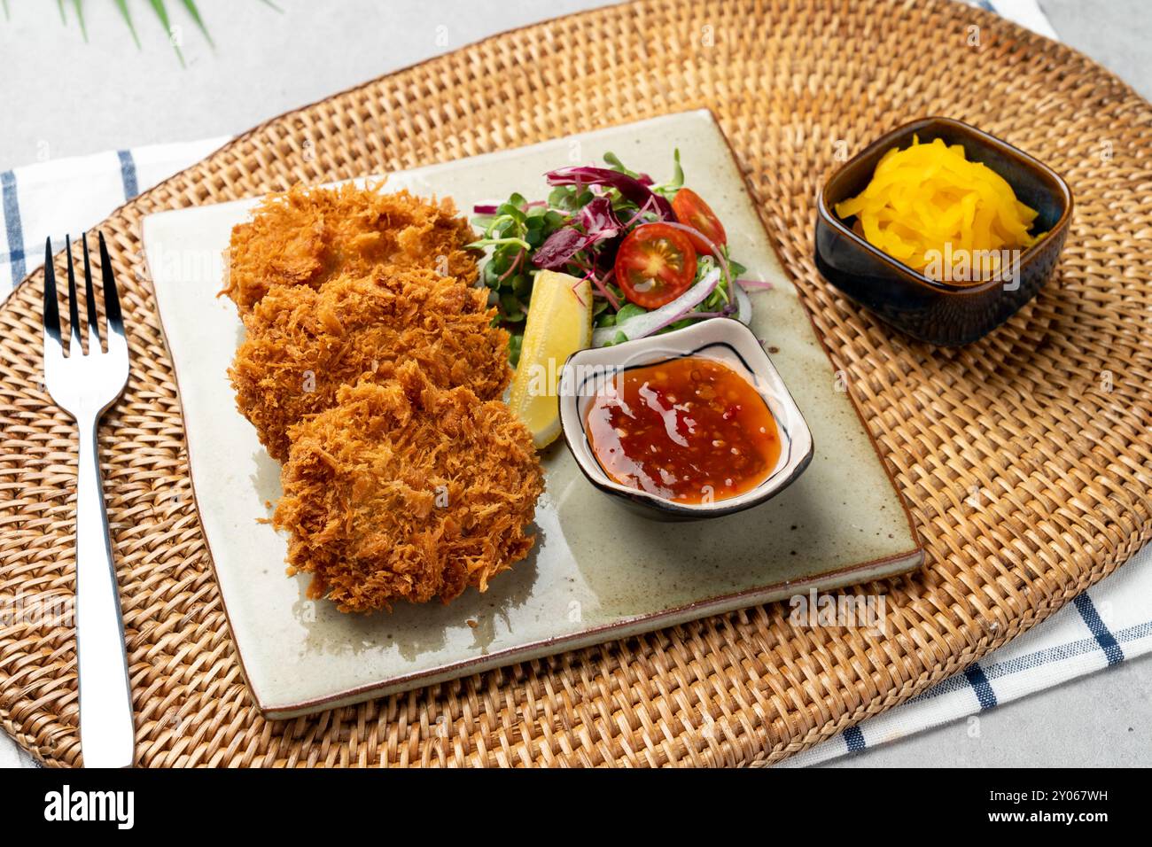 Fried shrimp, roll, aged raw fish, raw fish, , seafood white, seafood ...
