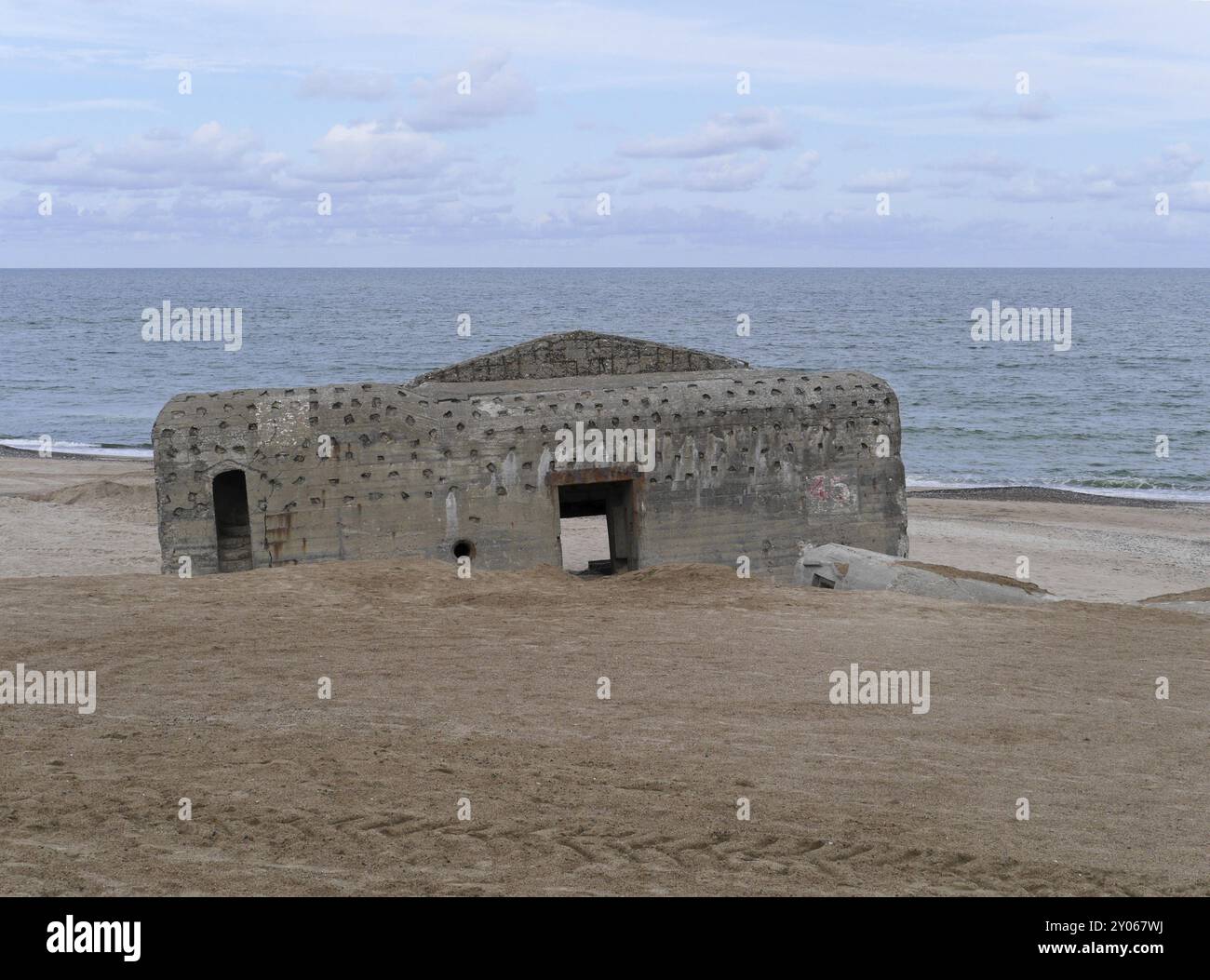 Atlantic wall bunkers wwii hi-res stock photography and images - Alamy