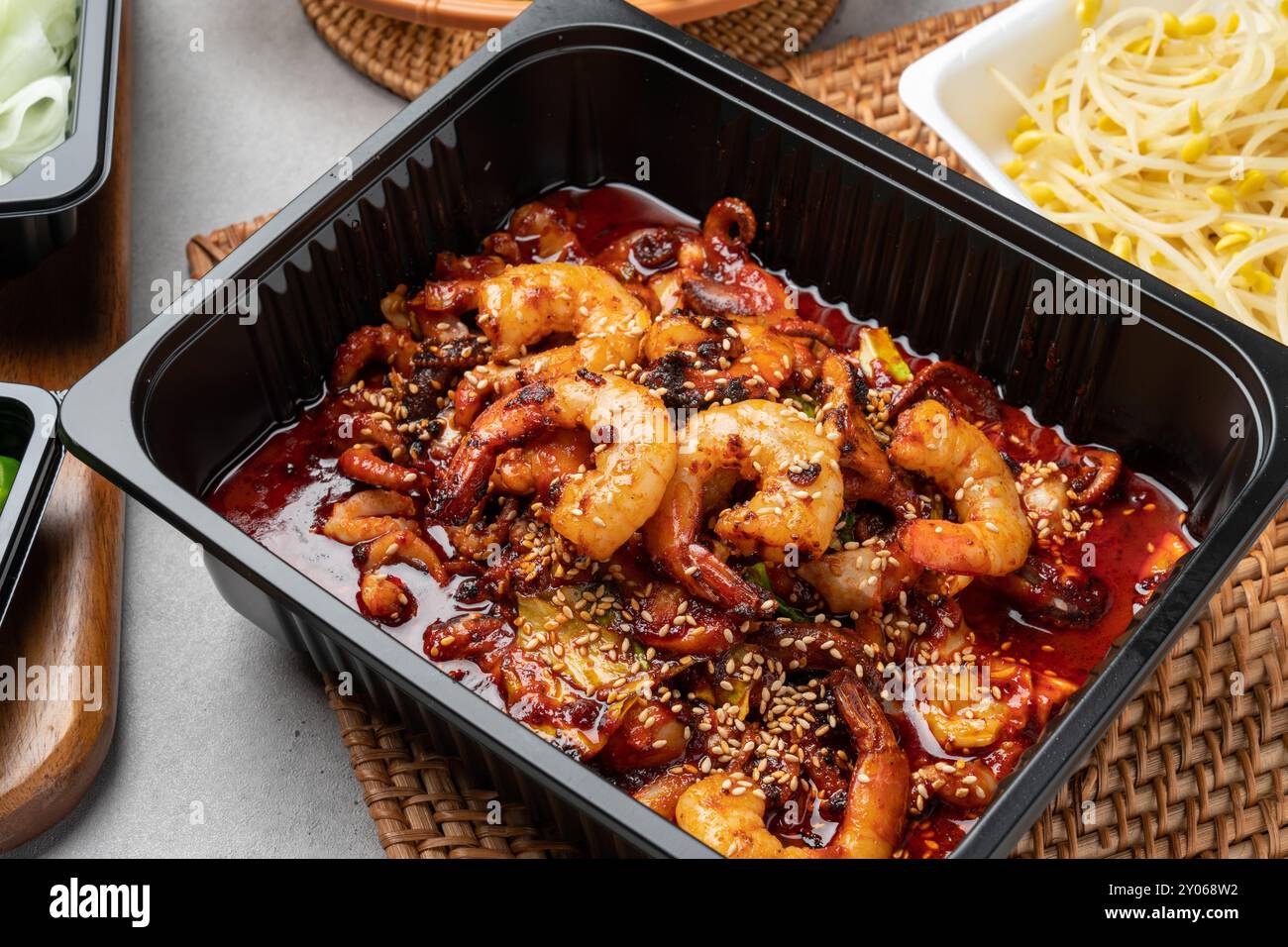 Korean food, webfoot octopus, stir-fry, pork belly, rice, lunch box ...