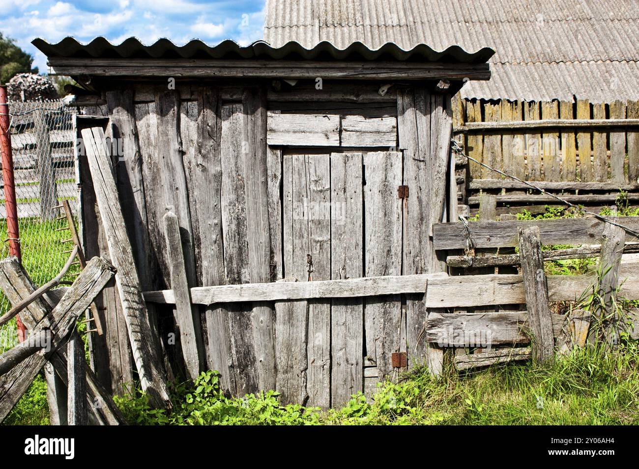 Rusty shed sheds hi-res stock photography and images - Alamy