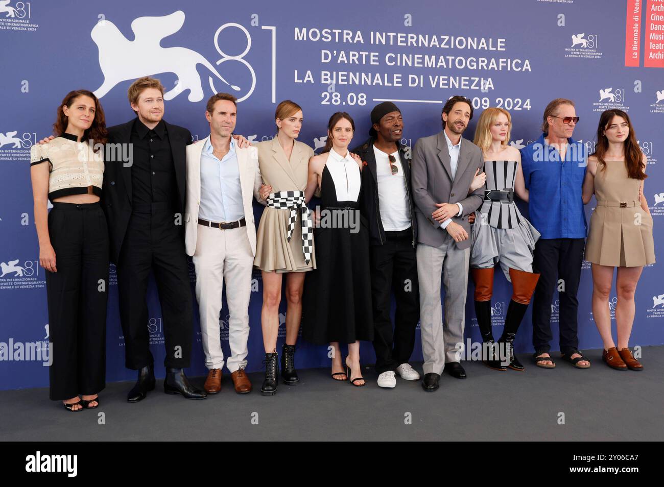 Gast, Joe Alwyn, Alessandro Nivola, Stacy Martin, Felicity Jones ...